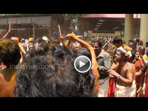 Kodungallur Bharani part 3, Festival, Oracles, Velichappadu ...