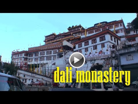 Dali Monastery, Kargyupa sect of Buddhists, Tibetan Buddhism ...