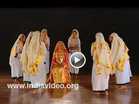 Oppana - humoring the bride, Muslim wedding dance, Art forms, India ...