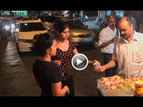 Mucchad Pan Wala, Pan Shop, Mumbai, Bombay, Maharashtra, India, Video
